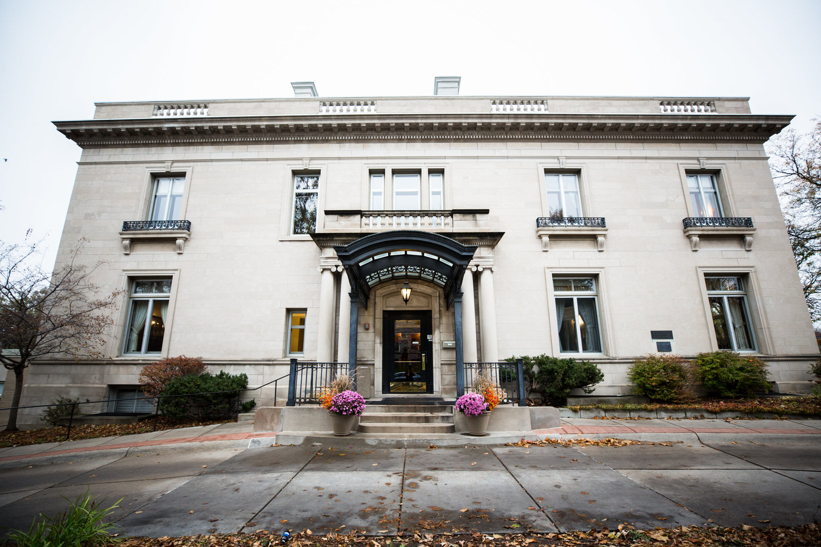 Thinking about a Gale Mansion Wedding? | Venue FAQ