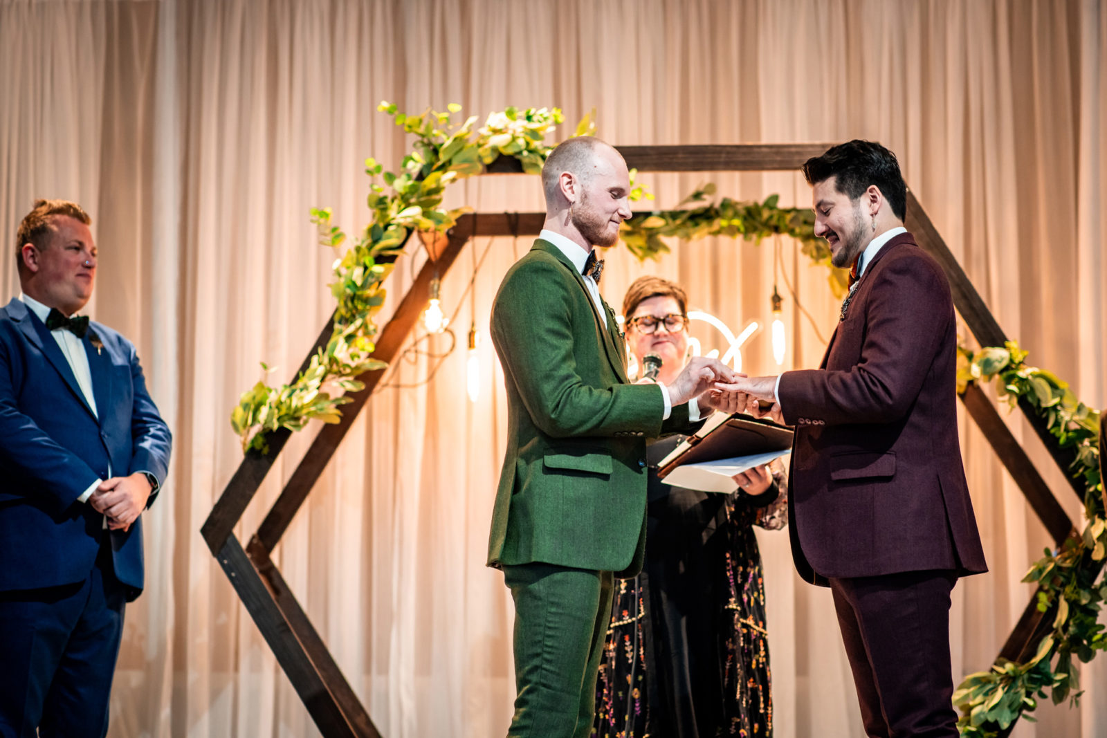 Harriet Island Pavilion wedding - Minneapolis Wedding Photographers