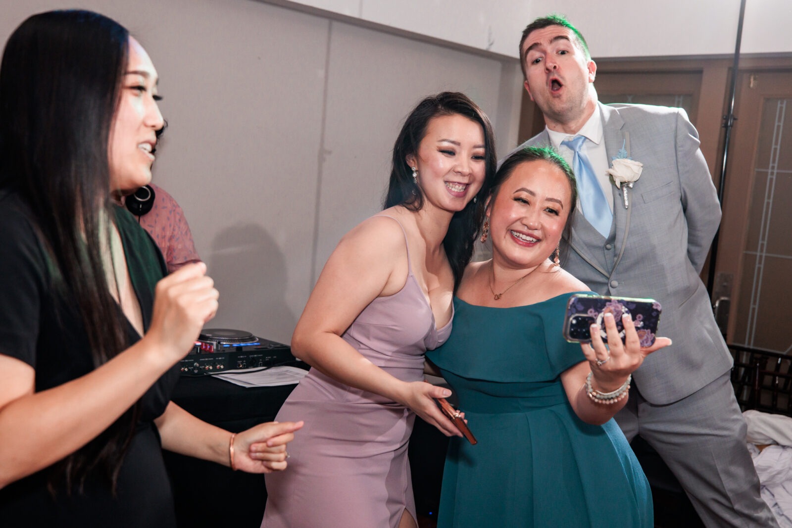 Phoenix Hall Wedding - Minneapolis Wedding Photographers